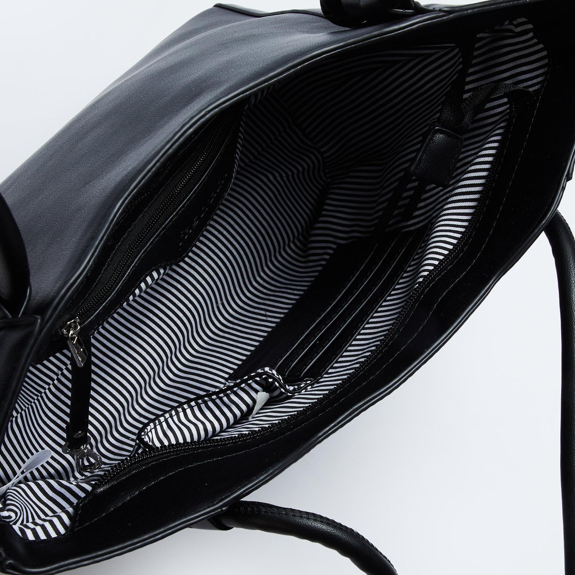 Buy FASTRACK Women Solid Shoulder Bag from Fastrack at just INR 2595.0