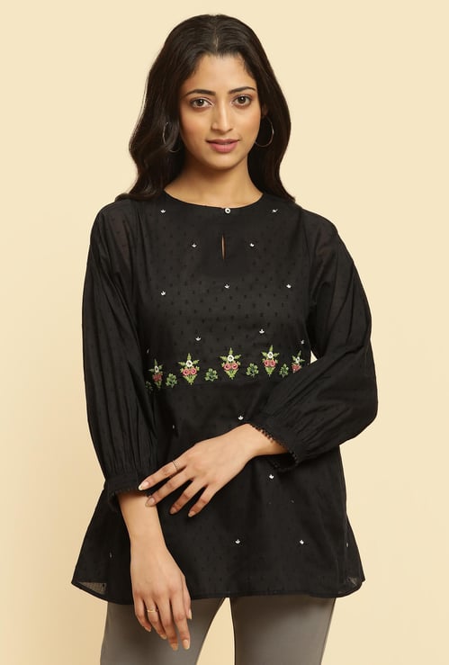 Buy Ethnic Tops for Women Online in India | Lifestyle Stores