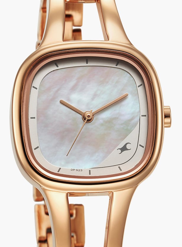 Buy FASTRACK Pulse Women Quartz Analog Mother of Pearl Dial Watch ...