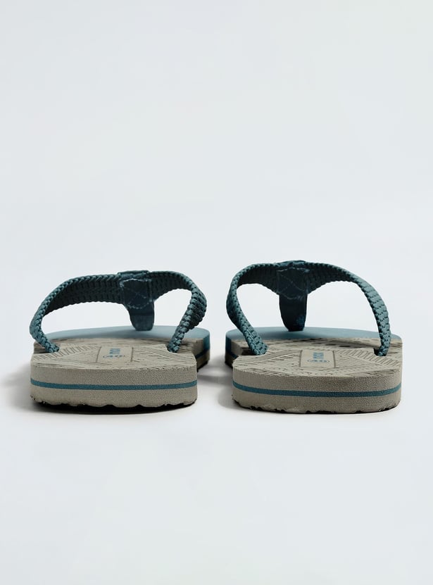 Buy Men Colourblocked V-Strap Slippers Online at just Rs. 399.0 ...