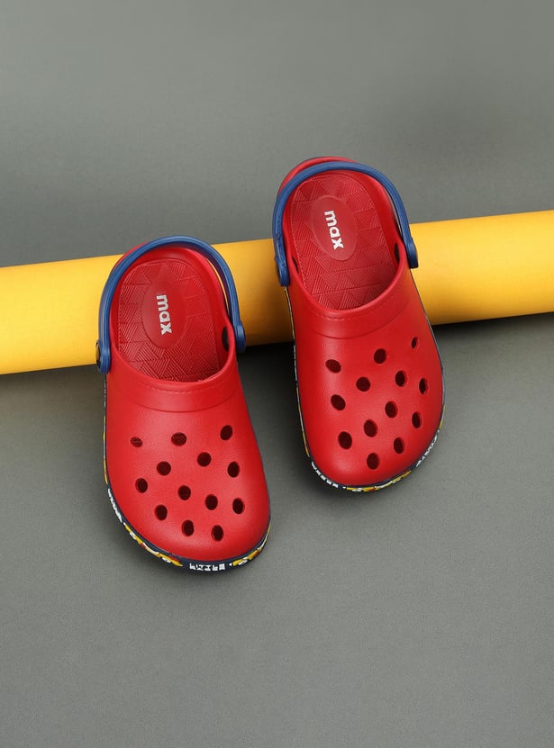 Buy Boys Clogs with Decorative Foxing Online at just Rs. 499.0 ...