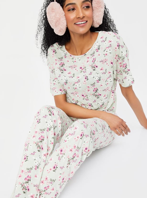 Buy Women Floral Printed PJ Set Online at just Rs. 999.0 ...