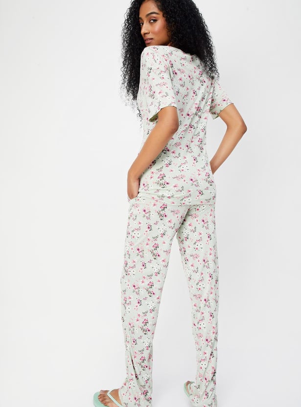 Buy Women Floral Printed PJ Set Online at just Rs. 999.0 ...