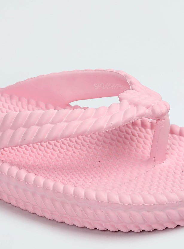 Buy Women Textured Flip Flops Online at just Rs. 299.0 - 1000013365074 ...