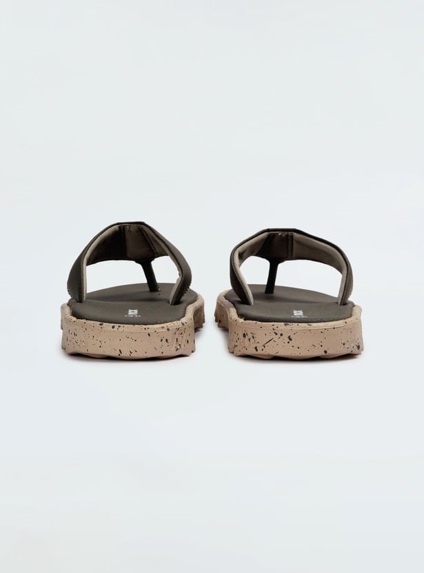 Buy Men Solid V-strap Sandals Online at just Rs. 899.0 - 1000013433348 ...