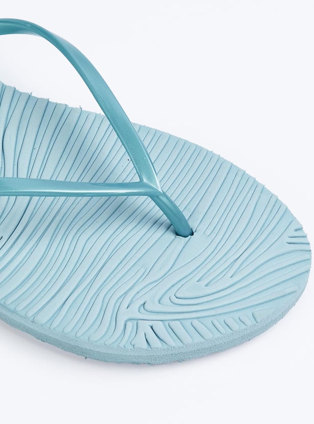 Buy Women Textured Footbed Flip-Flops Online at just Rs. 199.0 ...