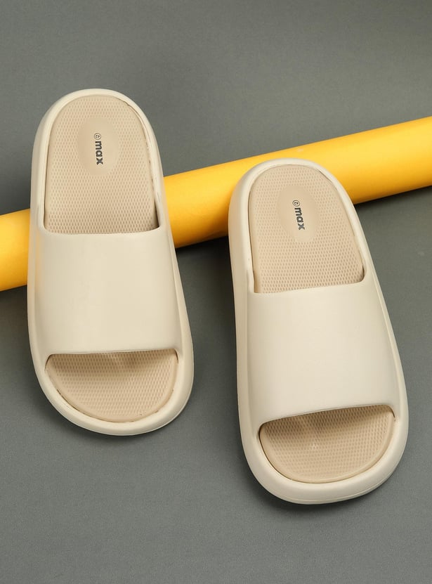 Buy Men Solid Open-Toe Sliders Online at just Rs. 699.0 - 1000013440439 ...